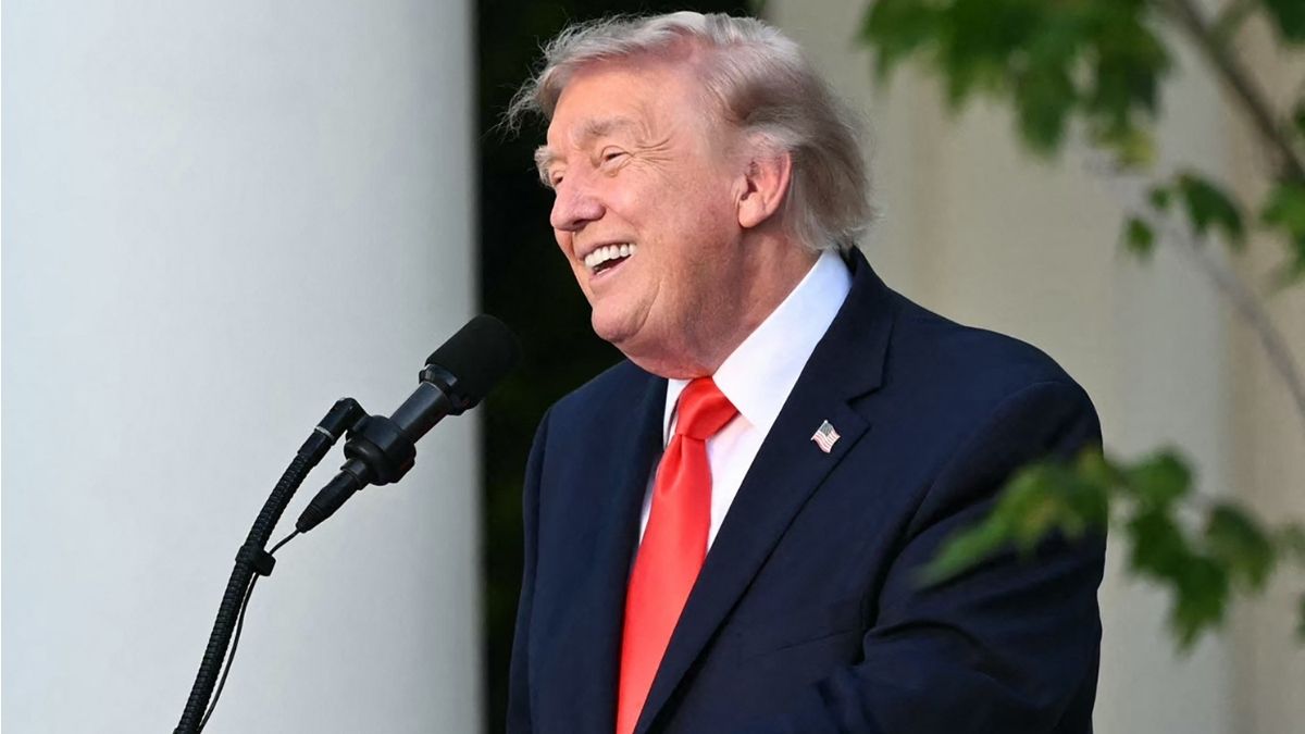 Donald Trump Boasts About Qatar Donating Air Force One Jet in First ...